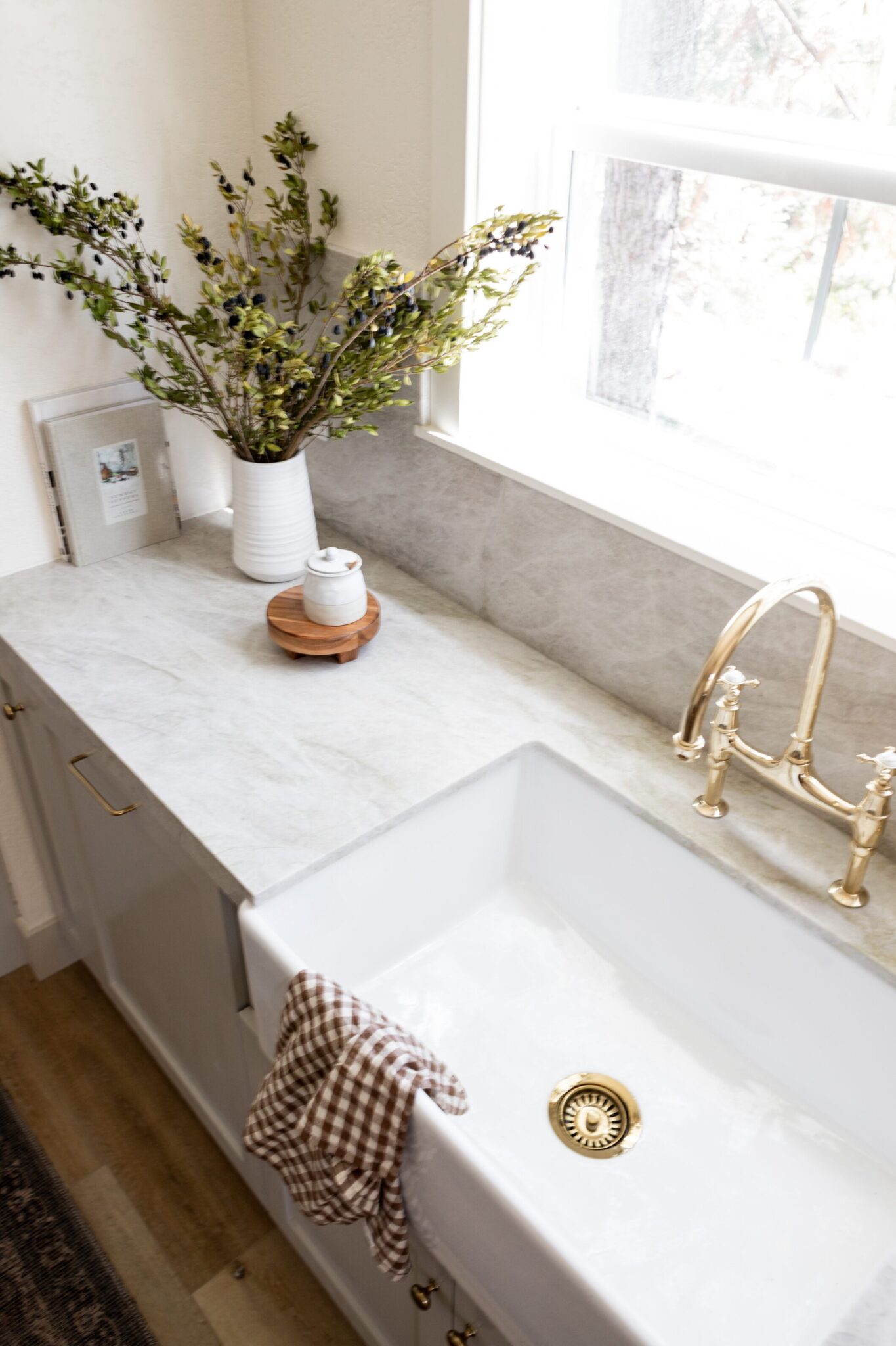 Color Pairing Guide for Natural Stone | Arc Surfaces